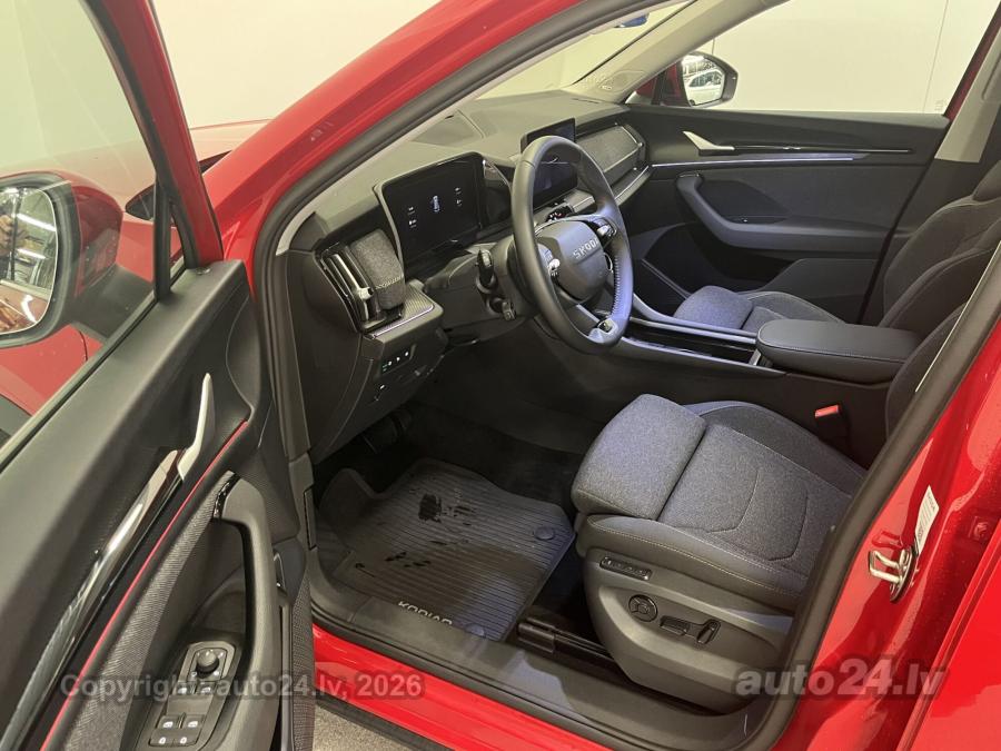 Sarkans Skoda Kodiaq 2026 Tallina, ar dzinēja tilpumu 1.50 L un nobraukumu 2 tūkst. km par 41900 €, foto 7 vietnē AUTOMOTO.COM.LV