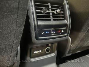 Sarkans Skoda Kodiaq 2026 Tallina, ar dzinēja tilpumu 1.50 L un nobraukumu 2 tūkst. km par 41900 €, foto 16 vietnē AUTOMOTO.COM.LV