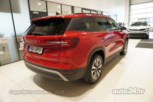 Red Skoda Kodiaq 2026 in Tallinn, with an engine capacity of 1.50 L and mileage of 2 thousand km for 41900 €, photo 4 on AUTOMOTO.COM.LV