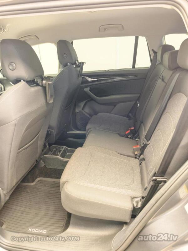Skoda Kodiaq 2024 Jehvi, ar dzinēja tilpumu 1.50 L un nobraukumu 27 tūkst. km par 35000 €, foto 10 vietnē AUTOMOTO.COM.LV