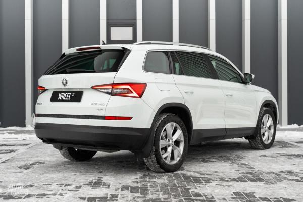 White Skoda Kodiaq 2017 in Vilnius, with an engine capacity of 2.00 L and mileage of 156 thousand km for 17950 €, photo 3 on AUTOMOTO.COM.LV