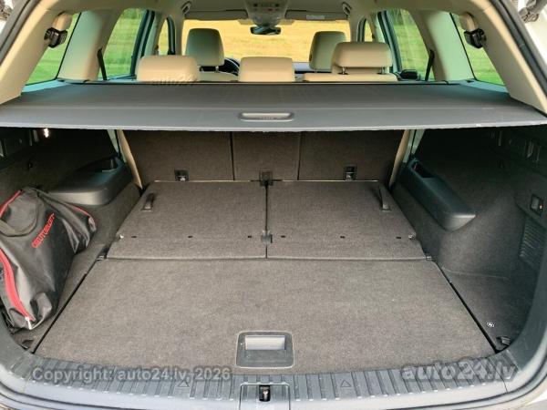 White Skoda Kodiaq 2017 in Narva, with an engine capacity of 2.00 L and mileage of 197 thousand km for 19900 €, photo 10 on AUTOMOTO.COM.LV