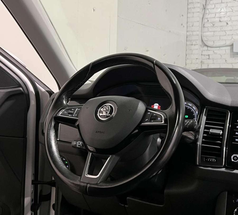 Белый Шкода Kodiaq 2017 в Клайпеда, объемом двигателя 1.97 л и пробегом 185 тыс. км за 18500 €, фото 12 на AUTOMOTO.COM.LV
