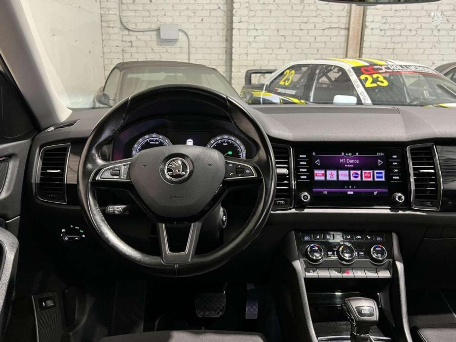 Белый Шкода Kodiaq 2017 в Клайпеда, объемом двигателя 1.97 л и пробегом 185 тыс. км за 18500 €, фото 26 на AUTOMOTO.COM.LV