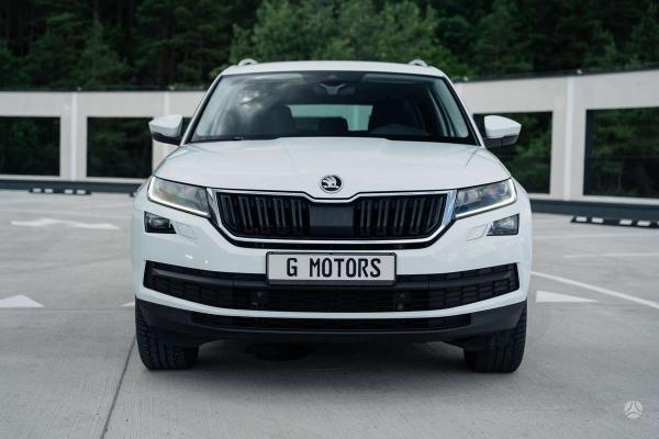 White Skoda Kodiaq 2017 in Vilnius, with an engine capacity of 1.97 L and mileage of 195 thousand km for 17990 €, photo 2 on AUTOMOTO.COM.LV