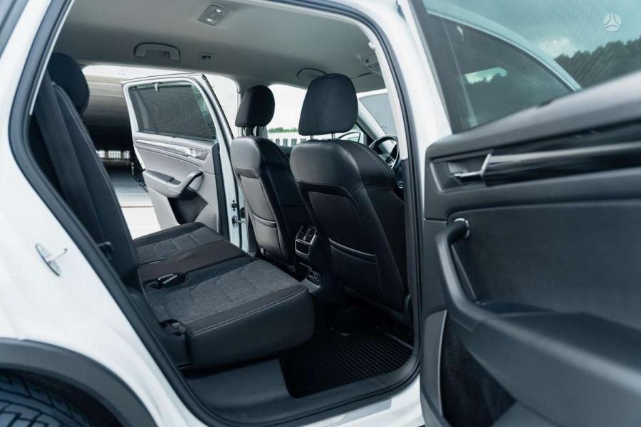White Skoda Kodiaq 2017 in Vilnius, with an engine capacity of 1.97 L and mileage of 195 thousand km for 17990 €, photo 25 on AUTOMOTO.COM.LV
