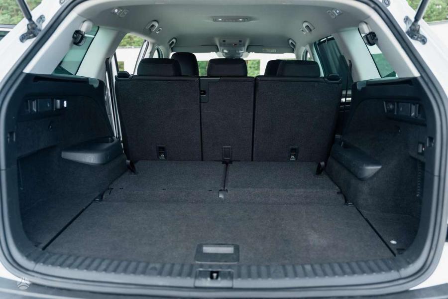 White Skoda Kodiaq 2017 in Vilnius, with an engine capacity of 1.97 L and mileage of 195 thousand km for 17990 €, photo 31 on AUTOMOTO.COM.LV
