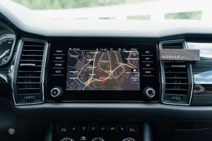 White Skoda Kodiaq 2017 in Vilnius, with an engine capacity of 1.97 L and mileage of 195 thousand km for 17990 €, photo 40 on AUTOMOTO.COM.LV