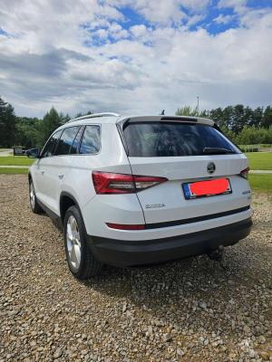 White Skoda Kodiaq 2017 in Vilnius, with an engine capacity of 1.97 L and mileage of 267 thousand km for 18900 €, photo 3 on AUTOMOTO.COM.LV