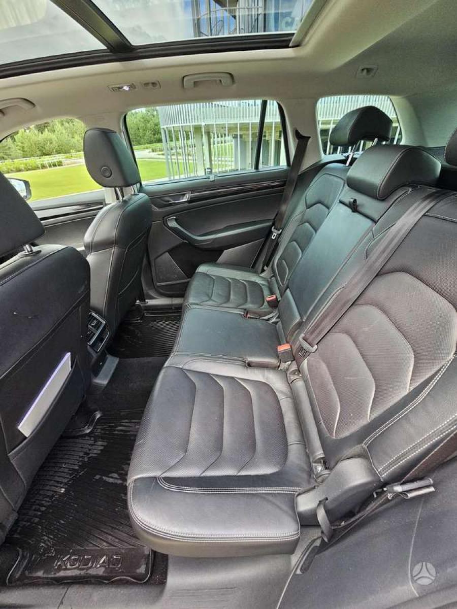 White Skoda Kodiaq 2017 in Vilnius, with an engine capacity of 1.97 L and mileage of 267 thousand km for 18900 €, photo 9 on AUTOMOTO.COM.LV