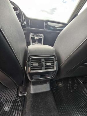 White Skoda Kodiaq 2017 in Vilnius, with an engine capacity of 1.97 L and mileage of 267 thousand km for 18900 €, photo 10 on AUTOMOTO.COM.LV