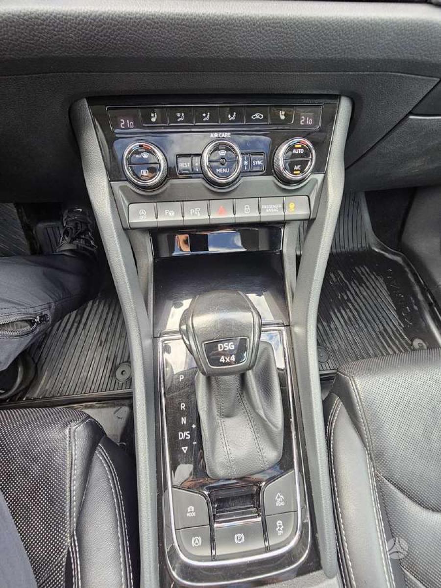 White Skoda Kodiaq 2017 in Vilnius, with an engine capacity of 1.97 L and mileage of 267 thousand km for 18900 €, photo 16 on AUTOMOTO.COM.LV