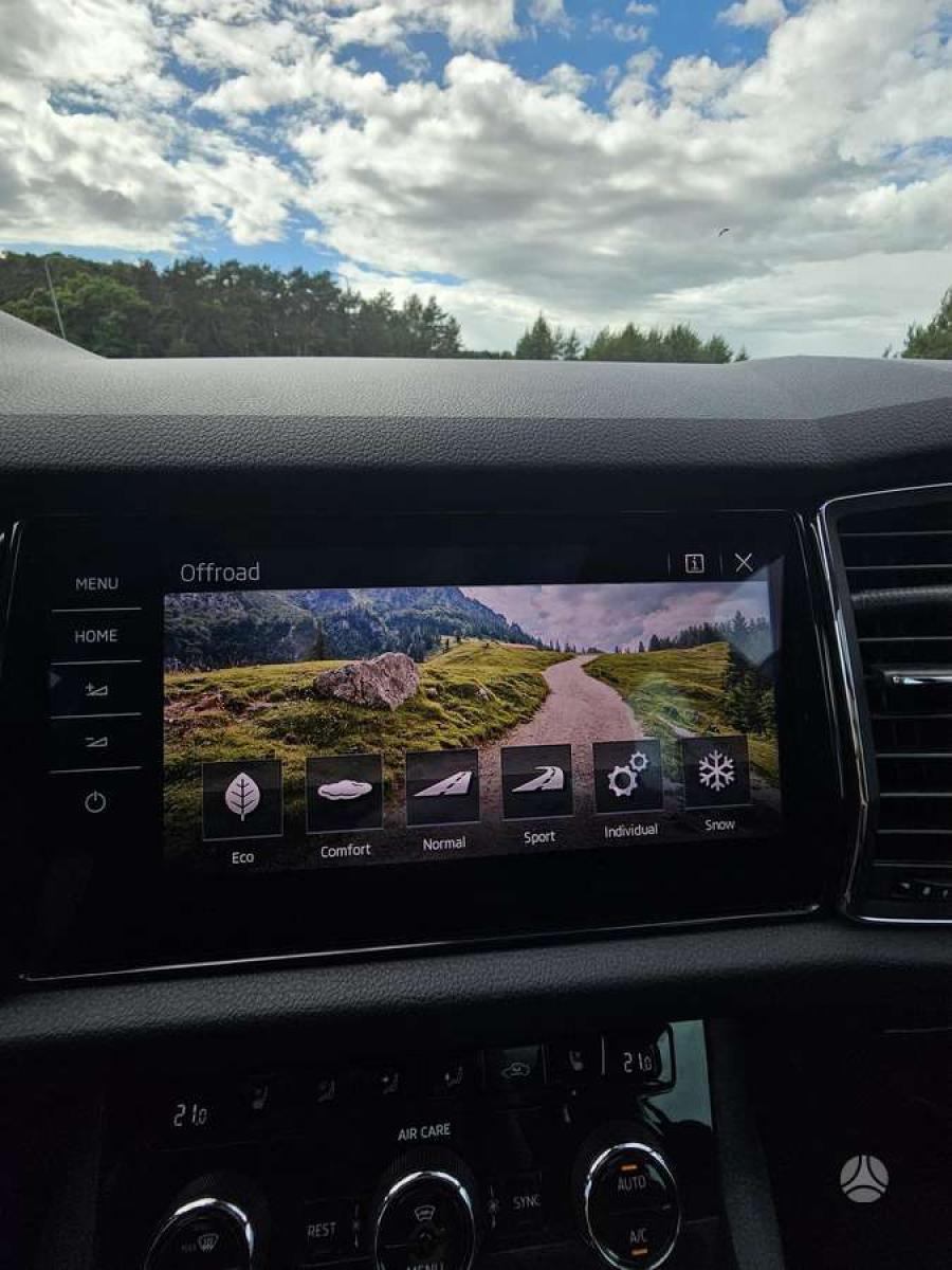 White Skoda Kodiaq 2017 in Vilnius, with an engine capacity of 1.97 L and mileage of 267 thousand km for 18900 €, photo 18 on AUTOMOTO.COM.LV