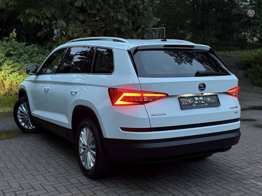 Белый Шкода Kodiaq 2017 в Пренай, объемом двигателя 1.97 л и пробегом 279 тыс. км за 16700 €, фото 19 на AUTOMOTO.COM.LV
