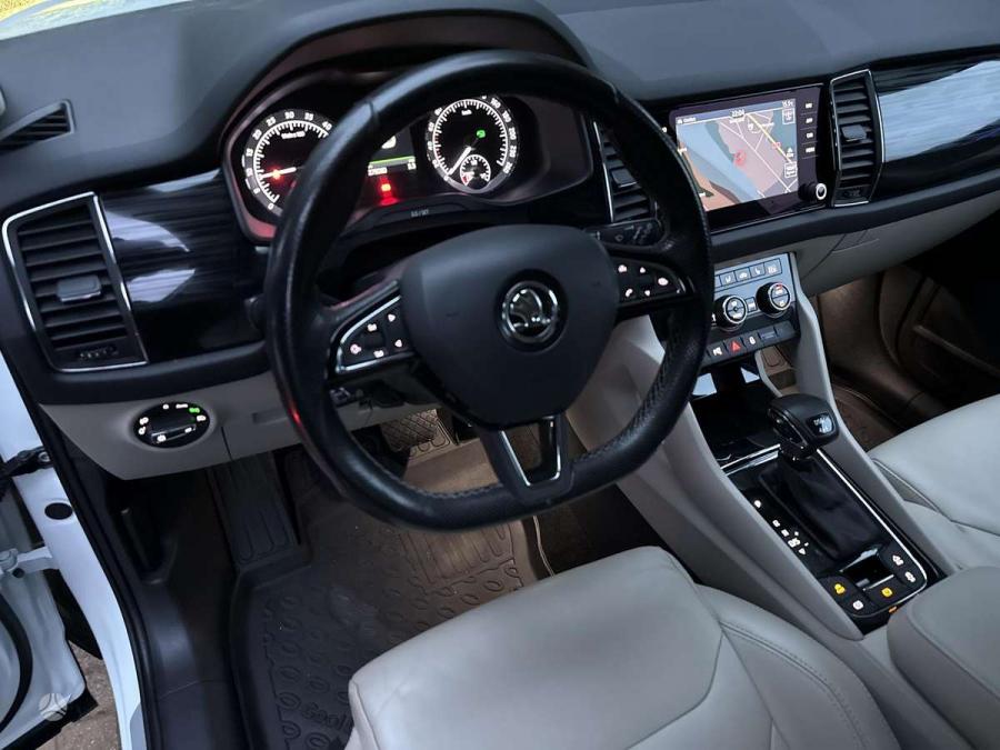 Белый Шкода Kodiaq 2017 в Пренай, объемом двигателя 1.97 л и пробегом 279 тыс. км за 16700 €, фото 24 на AUTOMOTO.COM.LV