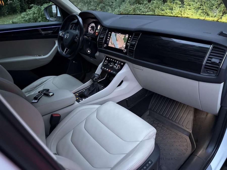 Белый Шкода Kodiaq 2017 в Пренай, объемом двигателя 1.97 л и пробегом 279 тыс. км за 16700 €, фото 33 на AUTOMOTO.COM.LV
