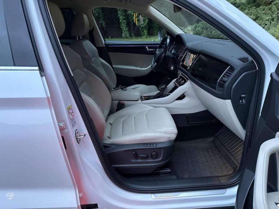 Белый Шкода Kodiaq 2017 в Пренай, объемом двигателя 1.97 л и пробегом 279 тыс. км за 16700 €, фото 34 на AUTOMOTO.COM.LV