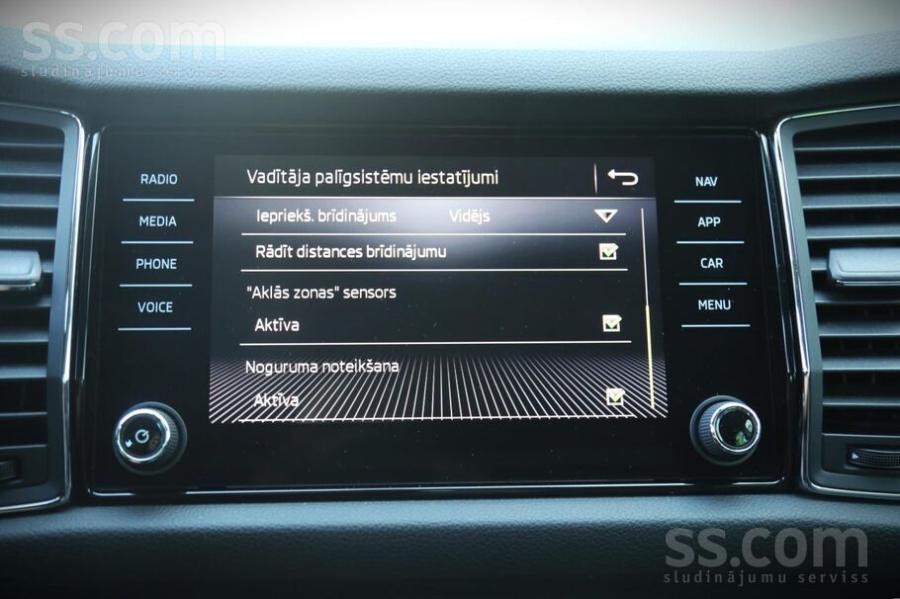 Balts Skoda Kodiaq 2017 Rīga, ar dzinēja tilpumu 2.00 L un nobraukumu 225 tūkst. km par 15995 €, foto 25 vietnē AUTOMOTO.COM.LV