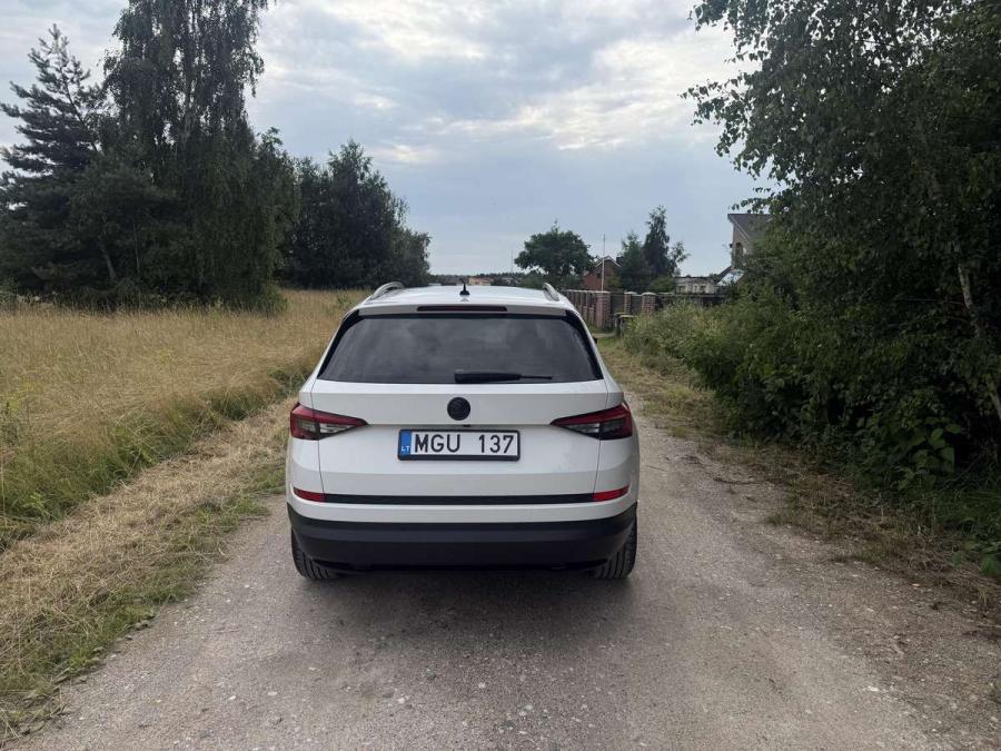 Белый Шкода Kodiaq 2017 в Клайпеда, объемом двигателя 2.00 л и пробегом 183 тыс. км за 16850 €, фото 4 на AUTOMOTO.COM.LV
