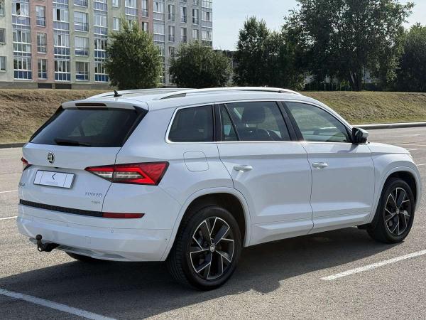 Белый Шкода Kodiaq 2017 в Шяуляй, объемом двигателя 1.97 л и пробегом 341 тыс. км за 14129 €, фото 4 на AUTOMOTO.COM.LV