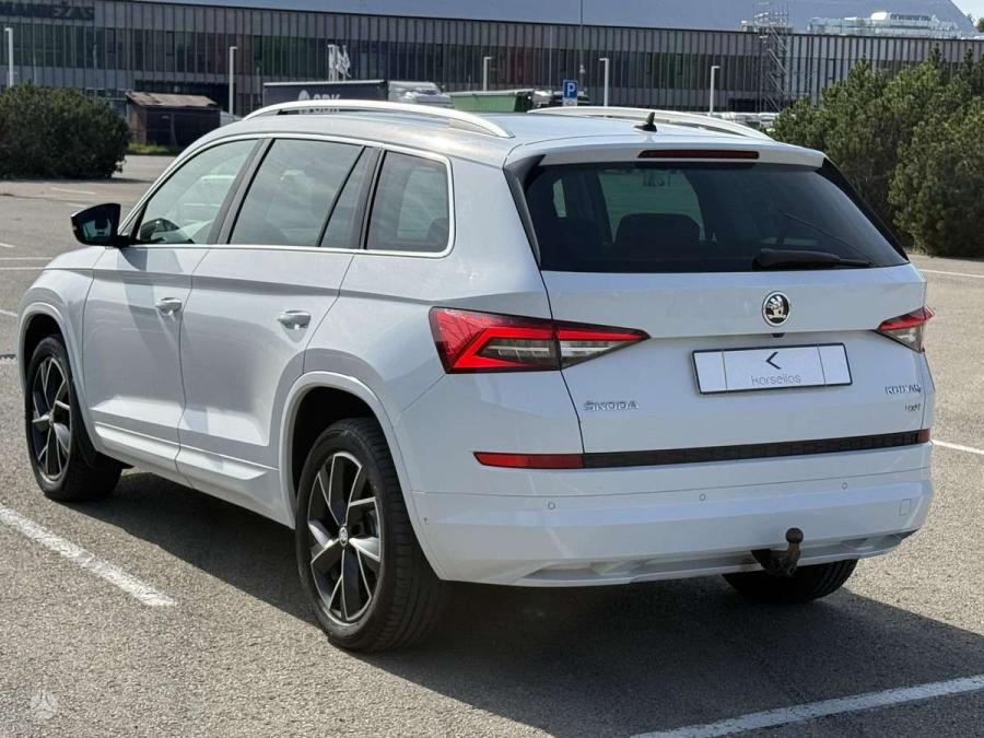 White Skoda Kodiaq 2017 in Siauliai, with an engine capacity of 1.97 L and mileage of 341 thousand km for 14129 €, photo 7 on AUTOMOTO.COM.LV