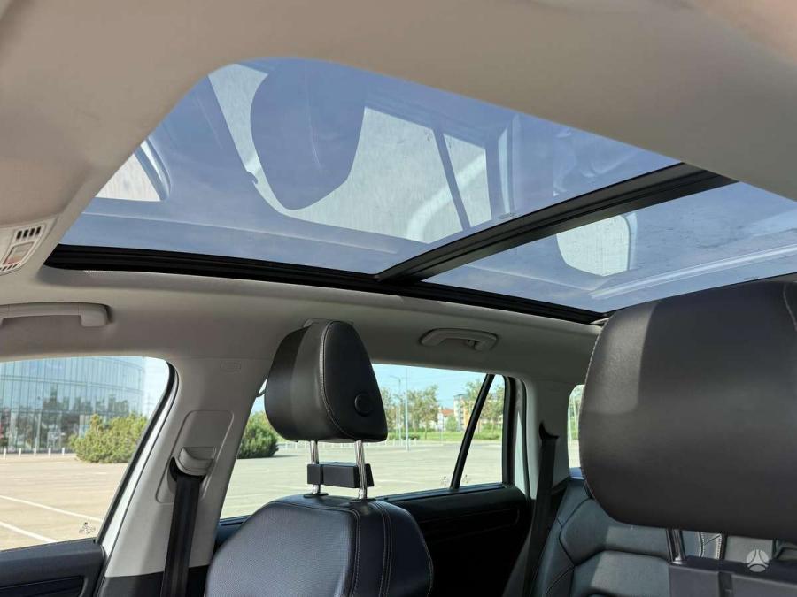 White Skoda Kodiaq 2017 in Siauliai, with an engine capacity of 1.97 L and mileage of 341 thousand km for 14129 €, photo 16 on AUTOMOTO.COM.LV