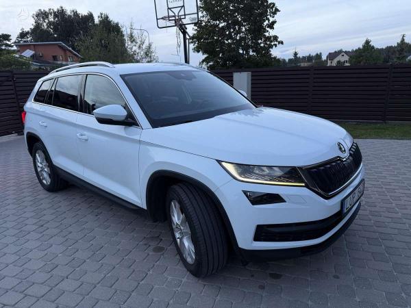 Белый Шкода Kodiaq 2017 в Вевис, объемом двигателя 1.97 л и пробегом 237 тыс. км за 17450 €, фото 3 на AUTOMOTO.COM.LV