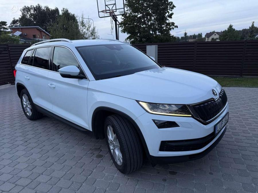 Белый Шкода Kodiaq 2017 в Вевис, объемом двигателя 1.97 л и пробегом 237 тыс. км за 17450 €, фото 3 на AUTOMOTO.COM.LV