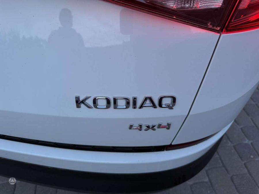 Белый Шкода Kodiaq 2017 в Вевис, объемом двигателя 1.97 л и пробегом 237 тыс. км за 17450 €, фото 20 на AUTOMOTO.COM.LV