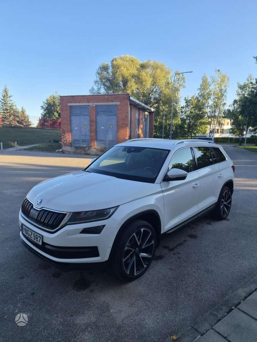 White Skoda Kodiaq 2017 in Alytus, with an engine capacity of 1.97 L and mileage of 327 thousand km for 15300 €, photo 1 on AUTOMOTO.COM.LV