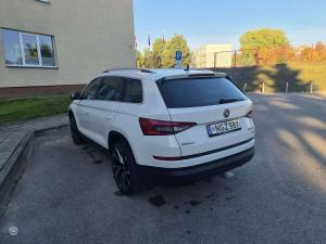 White Skoda Kodiaq 2017 in Alytus, with an engine capacity of 1.97 L and mileage of 327 thousand km for 15300 €, photo 5 on AUTOMOTO.COM.LV