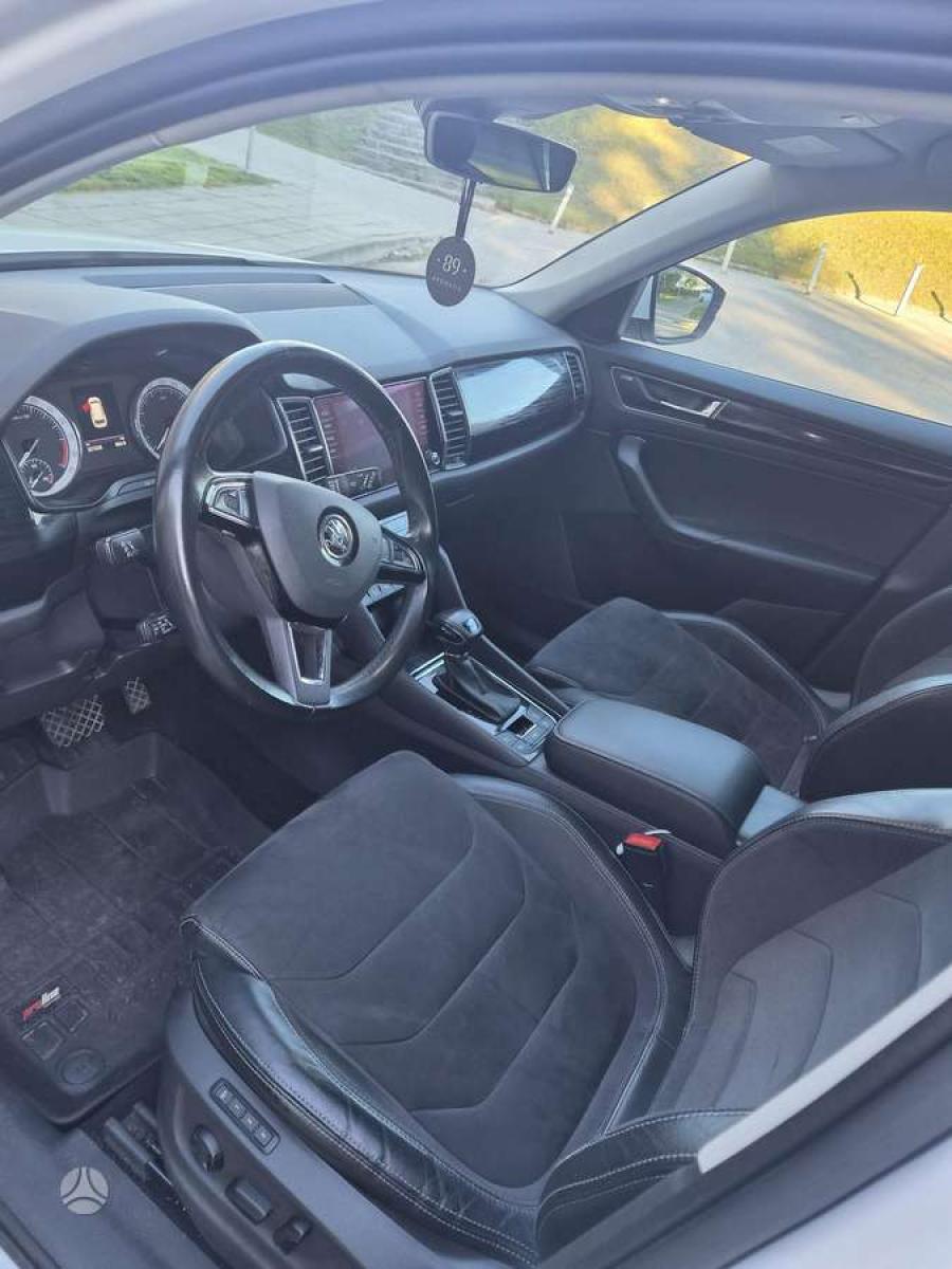White Skoda Kodiaq 2017 in Alytus, with an engine capacity of 1.97 L and mileage of 327 thousand km for 15300 €, photo 10 on AUTOMOTO.COM.LV