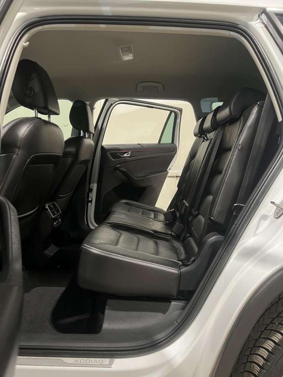 Balts Skoda Kodiaq 2017 Klaipėda, ar dzinēja tilpumu 1.40 L un nobraukumu 193 tūkst. km par 17999 €, foto 31 vietnē AUTOMOTO.COM.LV