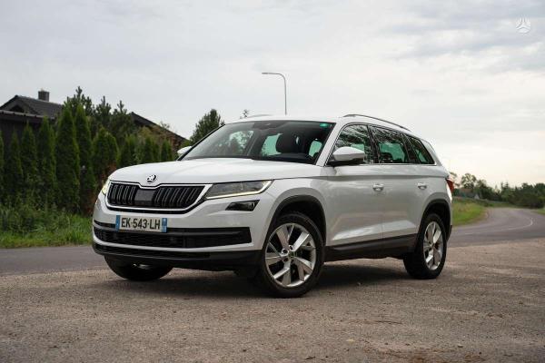 White Skoda Kodiaq 2017 in Elektrenai, with an engine capacity of 1.97 L and mileage of 213 thousand km for 16950 €, photo 4 on AUTOMOTO.COM.LV