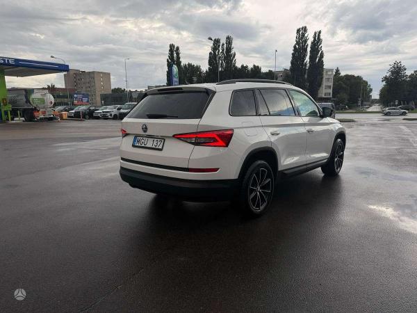 White Skoda Kodiaq 2017 in Klaipeda, with an engine capacity of 1.97 L and mileage of 184 thousand km for 16600 €, photo 7 on AUTOMOTO.COM.LV