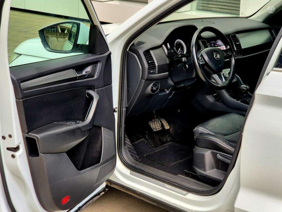 Balts Skoda Kodiaq 2017 Viļņa, ar dzinēja tilpumu 1.97 L un nobraukumu 287 tūkst. km par 13400 €, foto 28 vietnē AUTOMOTO.COM.LV