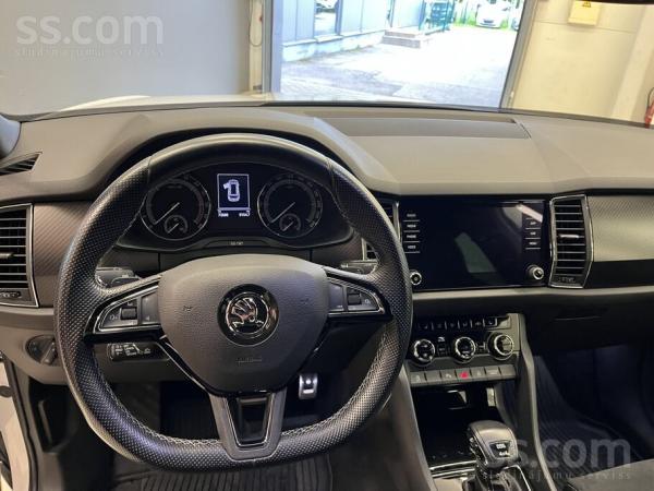 White Skoda Kodiaq 2018 in Riga, with an engine capacity of 2.00 L and mileage of 73 thousand km for 25500 €, photo 10 on AUTOMOTO.COM.LV