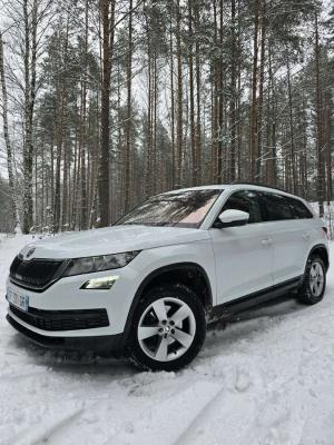 Белый Шкода Kodiaq 2018 в Вильнюс, объемом двигателя 1.97 л и пробегом 250 тыс. км за 15750 €, фото  на AUTOMOTO.COM.LV