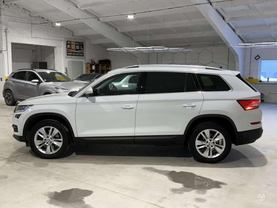 Белый Шкода Kodiaq 2018 в Каунас, объемом двигателя 1.97 л и пробегом 174 тыс. км за 17200 €, фото 4 на AUTOMOTO.COM.LV