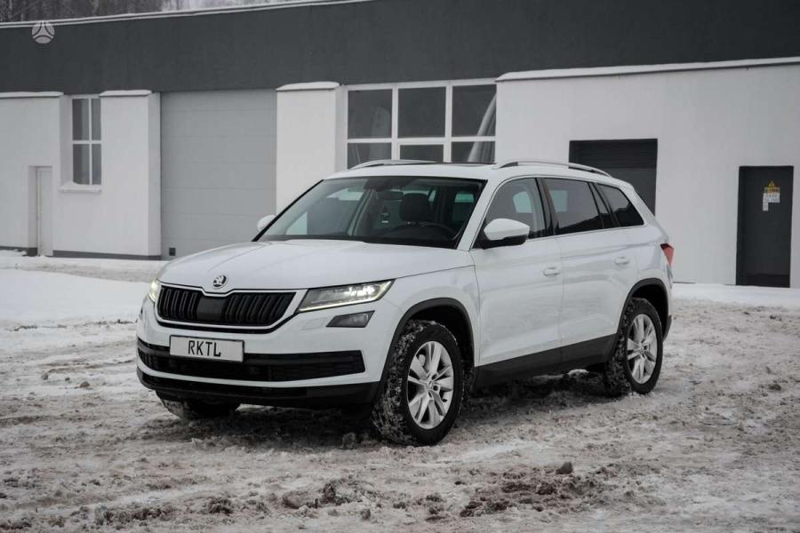 White Skoda Kodiaq 2018 in Elektrenai, with an engine capacity of 1.97 L and mileage of 238 thousand km for 17400 €, photo 1 on AUTOMOTO.COM.LV