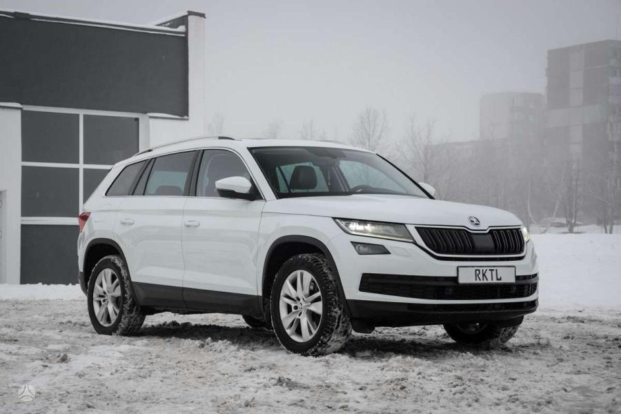 White Skoda Kodiaq 2018 in Elektrenai, with an engine capacity of 1.97 L and mileage of 238 thousand km for 17400 €, photo 3 on AUTOMOTO.COM.LV