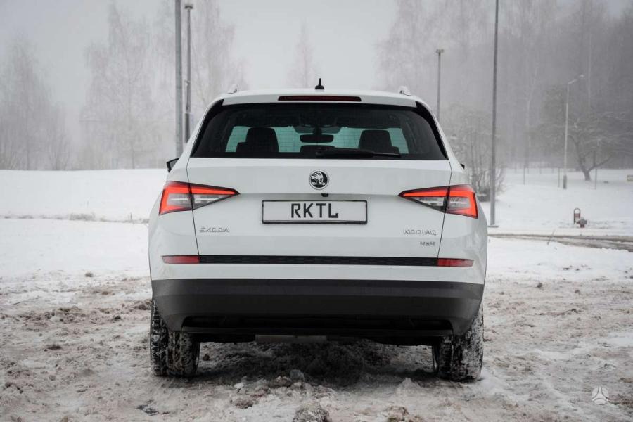 White Skoda Kodiaq 2018 in Elektrenai, with an engine capacity of 1.97 L and mileage of 238 thousand km for 17400 €, photo 6 on AUTOMOTO.COM.LV