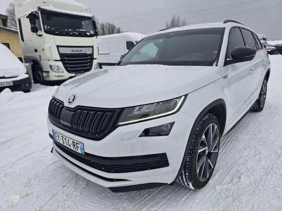 Белый Шкода Kodiaq 2018 в Таураге, объемом двигателя 2.00 л и пробегом 328 тыс. км за 14200 €, фото 1 на AUTOMOTO.COM.LV