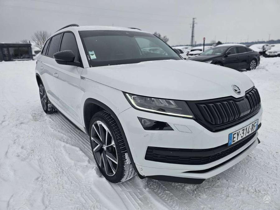 Белый Шкода Kodiaq 2018 в Таураге, объемом двигателя 2.00 л и пробегом 328 тыс. км за 14200 €, фото 3 на AUTOMOTO.COM.LV