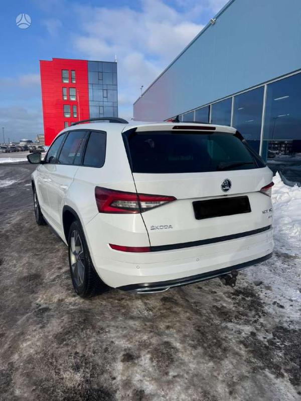 White Skoda Kodiaq 2018 in Klaipeda, with an engine capacity of 1.98 L and mileage of 230 thousand km for 18800 €, photo 5 on AUTOMOTO.COM.LV
