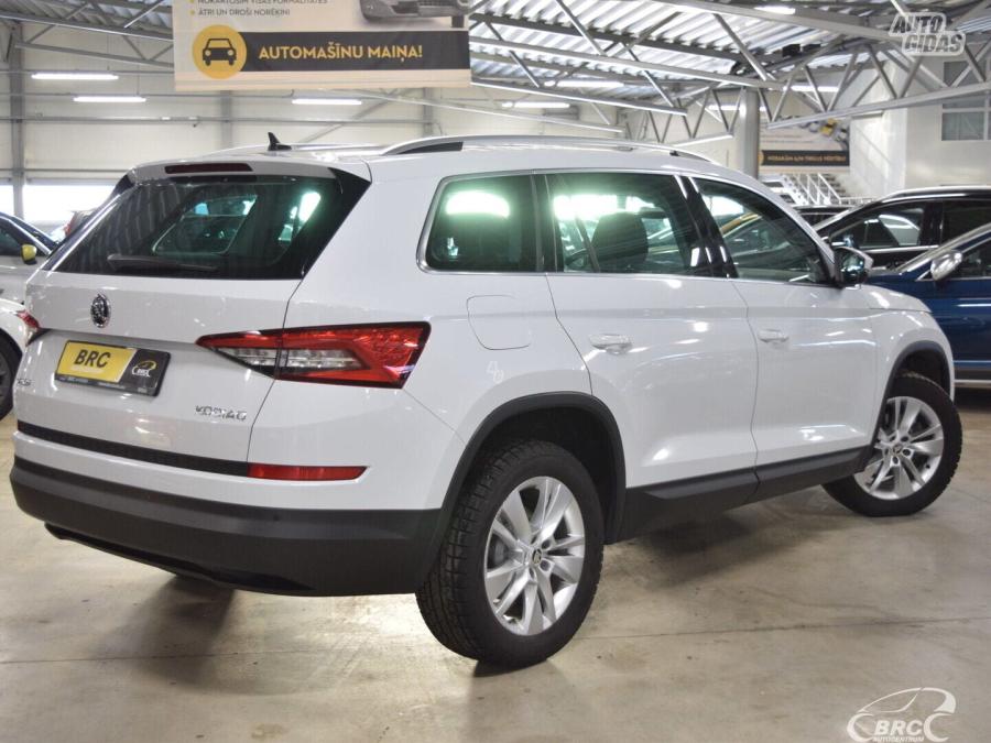 White Skoda Kodiaq 2018 in Riga, with an engine capacity of 2.00 L and mileage of 142 thousand km for 19900 €, photo 27 on AUTOMOTO.COM.LV