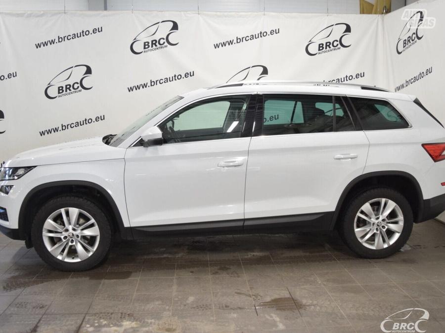 White Skoda Kodiaq 2018 in Riga, with an engine capacity of 2.00 L and mileage of 142 thousand km for 19900 €, photo 30 on AUTOMOTO.COM.LV
