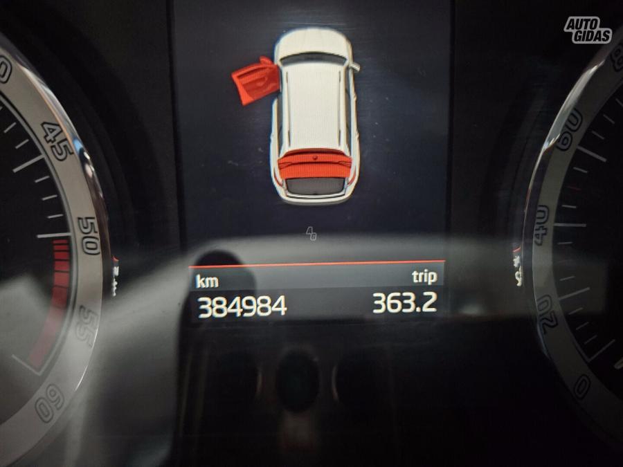 Белый Шкода Kodiaq 2018 в Паневежис, объемом двигателя 2.00 л и пробегом 385 тыс. км за 16000 €, фото 7 на AUTOMOTO.COM.LV