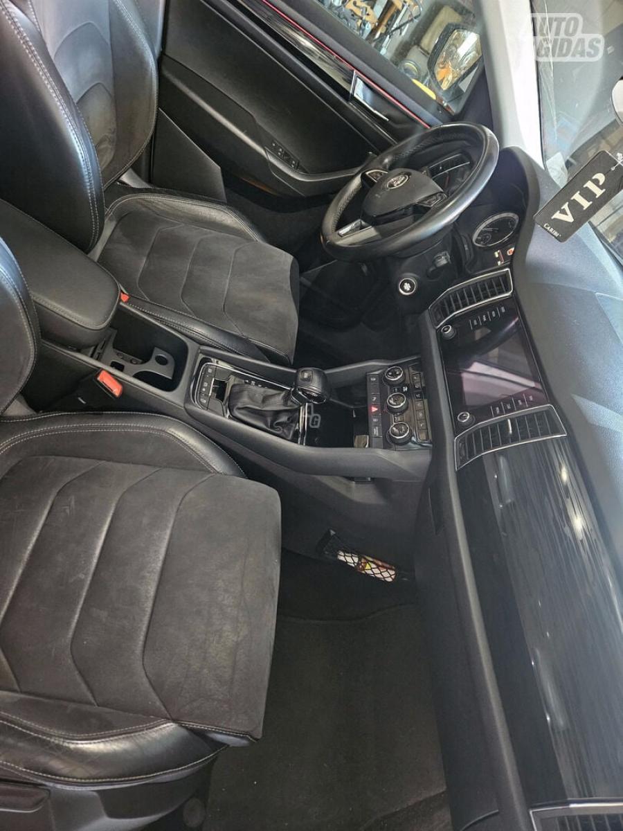 Белый Шкода Kodiaq 2018 в Паневежис, объемом двигателя 2.00 л и пробегом 385 тыс. км за 16000 €, фото 10 на AUTOMOTO.COM.LV