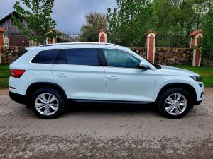 White Skoda Kodiaq 2018 in Vilnius, with an engine capacity of 2.00 L and mileage of 142 thousand km for 19800 €, photo 5 on AUTOMOTO.COM.LV